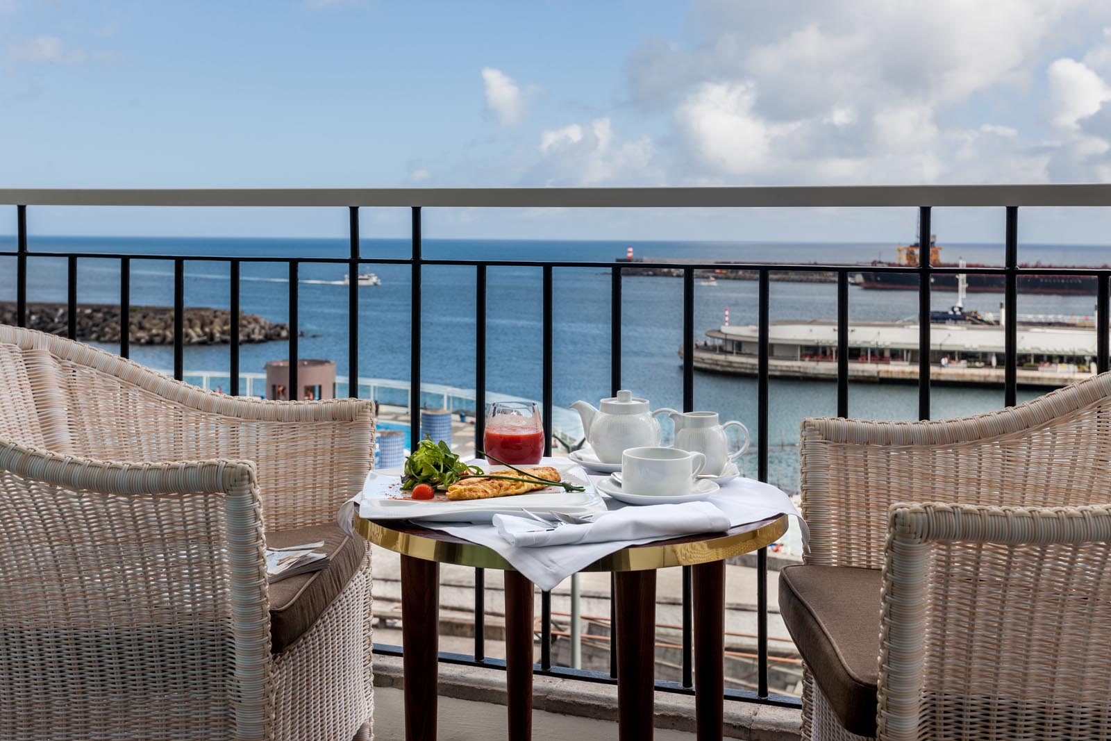 Grand Hotel Azores Atlantico ***** - Dolphin and Whale Connection